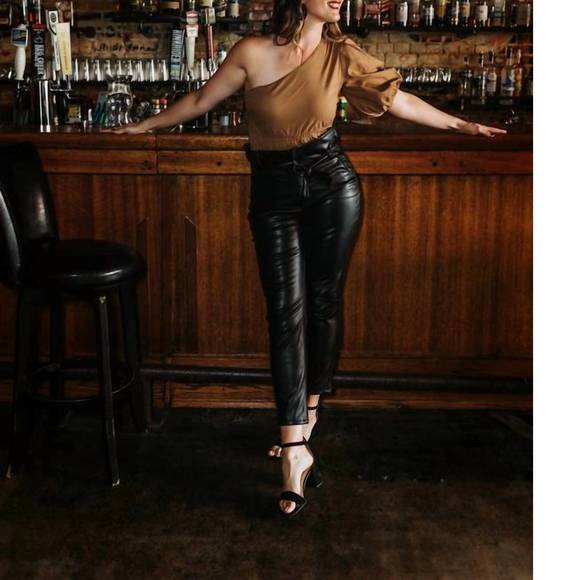 Strut & Bolt | Tops | Nwt Strut Bolt Balloon Top In Tan Brown | Poshmark